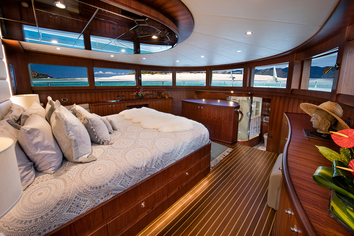 JOHNSON 110 | JOHNSON YACHTS